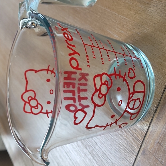 Pyrex | Kitchen | Hello Kitty Pyrex Measuring Cup | Poshmark